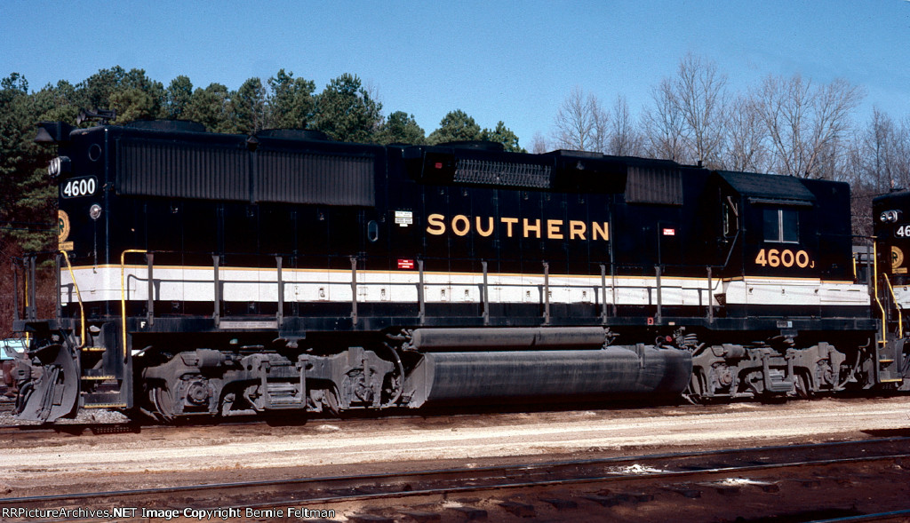 Southern Railway GP49 #4600, built as a GP39X and upgraded to GP49 by EMD in 1982,